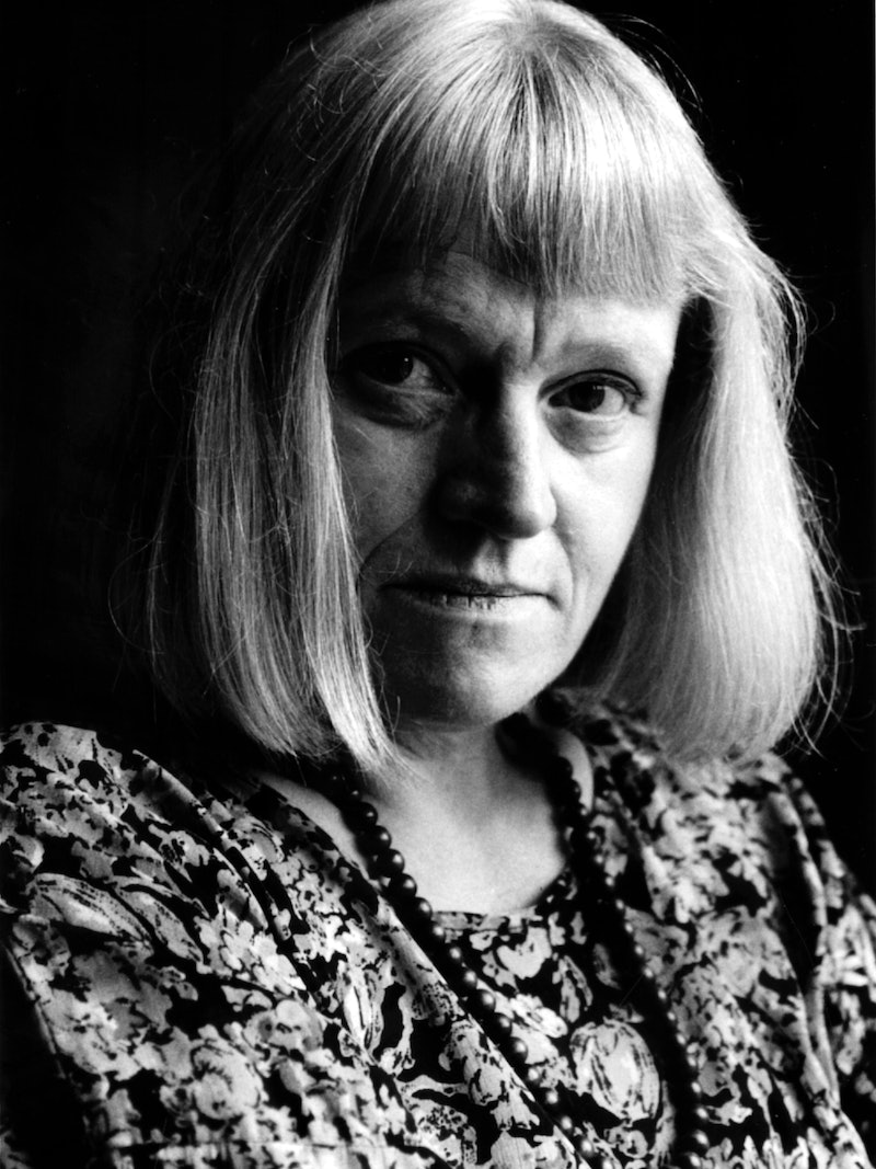 Siv Arv: y encienden despacio su propio fuego - La Libélula Vaga